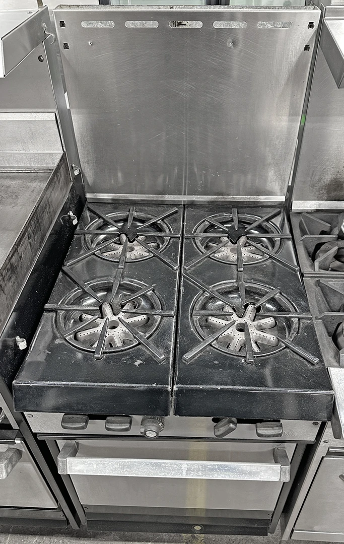 Garland H28 24" 4 Burner Gas Restaurant Range With Spacesaver Oven ...