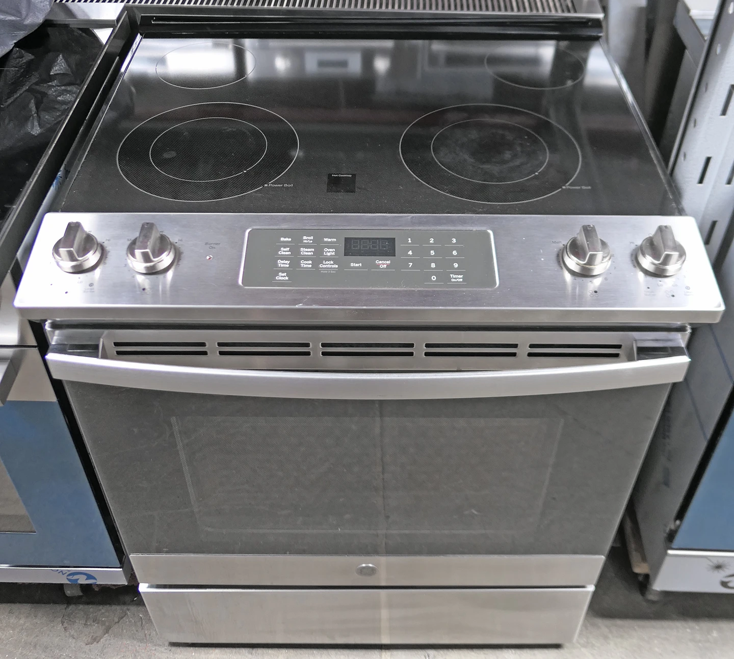 GE JS645SLSS 30" Slide-In Electric Range - Kitchen Guys