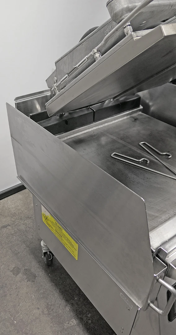 Garland XPress XPE24 Commercial Electric Clamshell Griddle 208/240V 3 ...