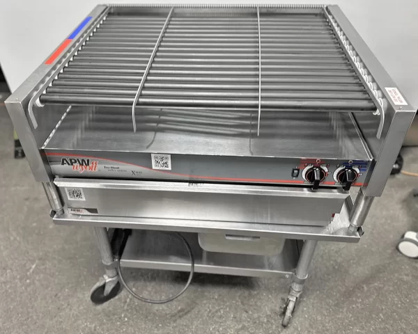 APW Wyott HRS-75 2,410 Watt Electric Hot Dog Roller Grill with BWD-75N ...